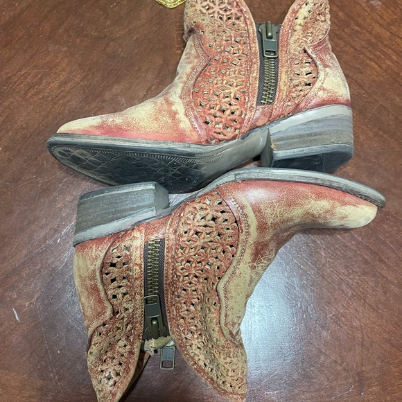 Circle G | Shoes | Circle G Womens Cutout Boots Laser Corral Bootie Red ...